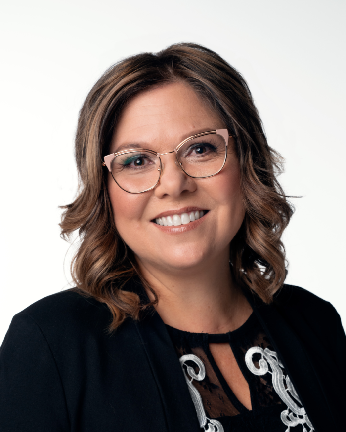 About | Meet Lisa | Real Estate Agents in Saskatoon & Kelowna